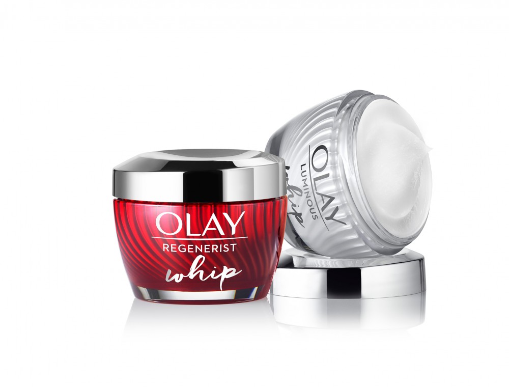 風靡北美KOL！「最強補水控油神器」OLAY空氣霜抵港，夏天12小時水潤抗油光！