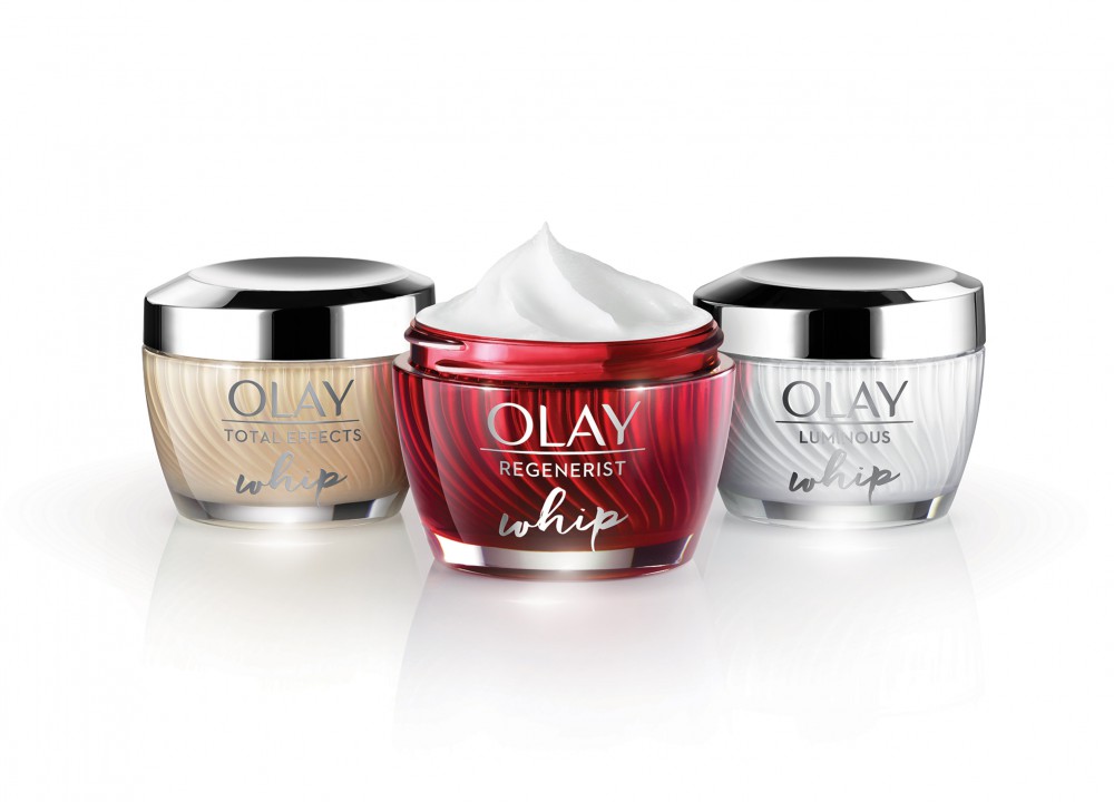 風靡北美KOL！「最強補水控油神器」OLAY空氣霜抵港，夏天12小時水潤抗油光！