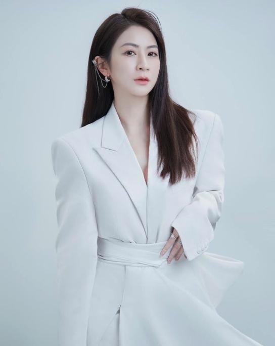 TVB「御用丫鬟」李焯寧由演妹仔變政協！離巢效力10年無綫，專戰商界開公司做CEO！